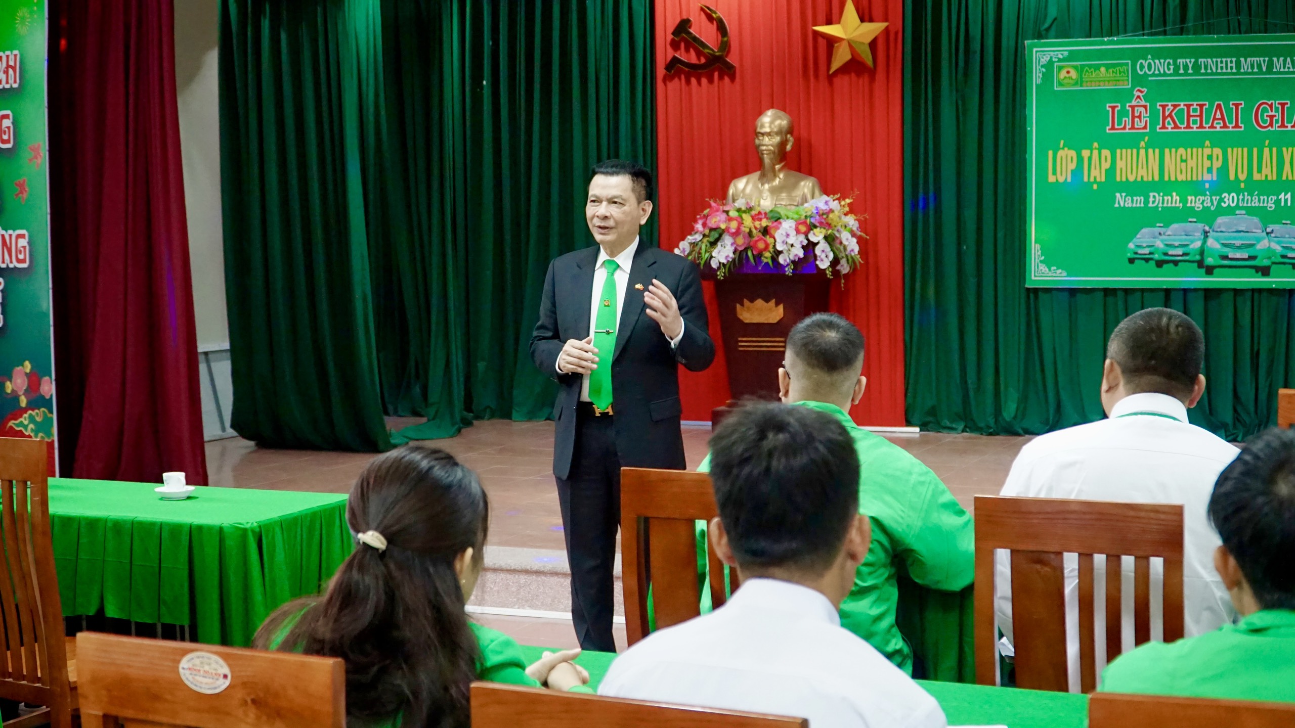 ChỦ TỊch TẬp ĐoÀn Mai Linh VỀ ThĂm CÁc ĐƠn VỊ